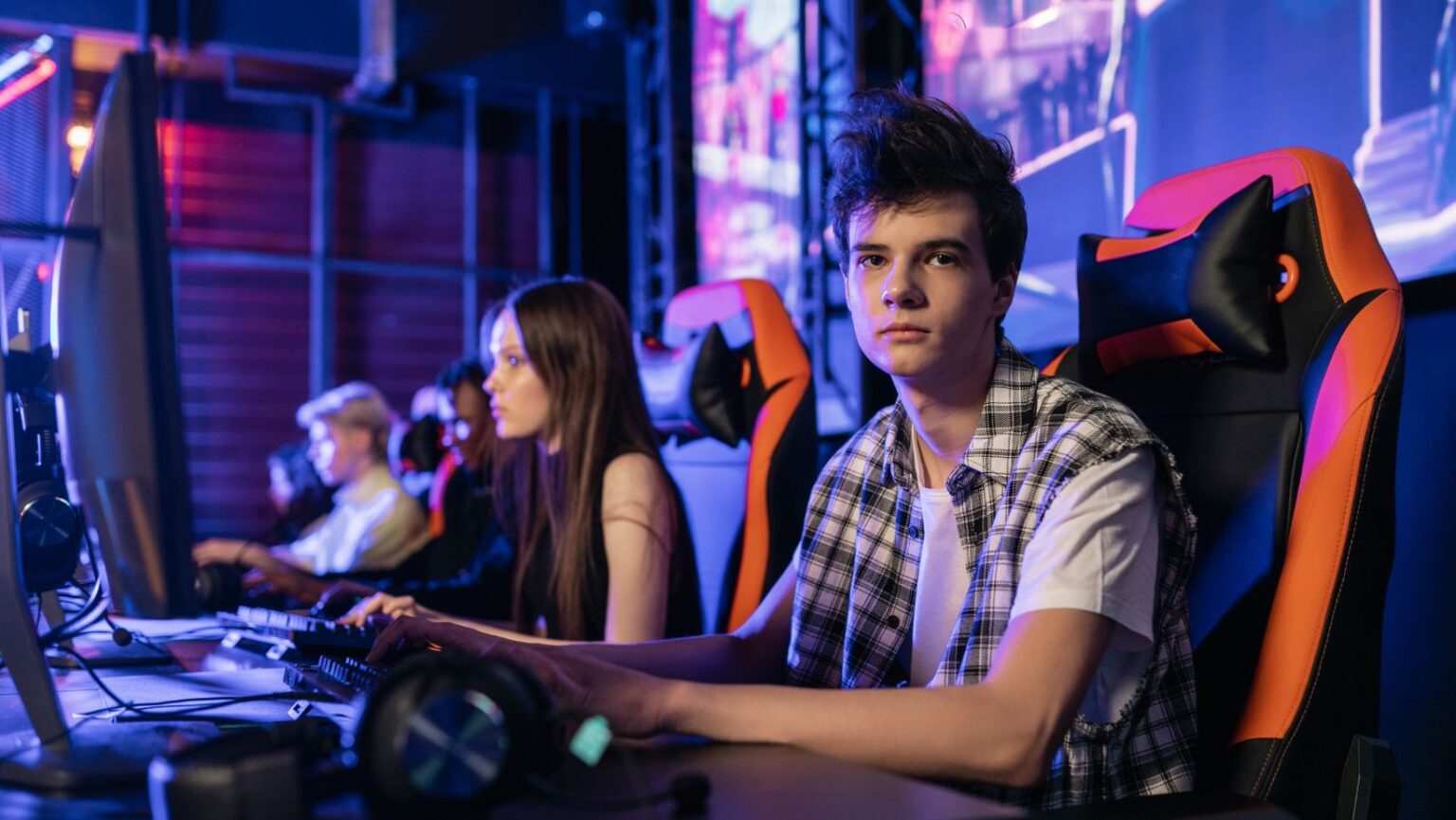 How Did Esports Grow into a Billion-Dollar Business - Epicgamerhq